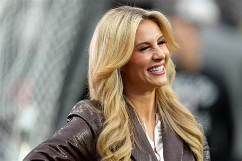 Wow Espns Laura Rutledge Turns Heads In Red Outfit During Nfl Free