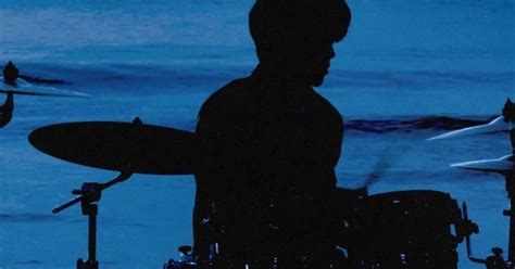 컴백 데이식스 5인 완전체 실루엣 담은 필름 공개