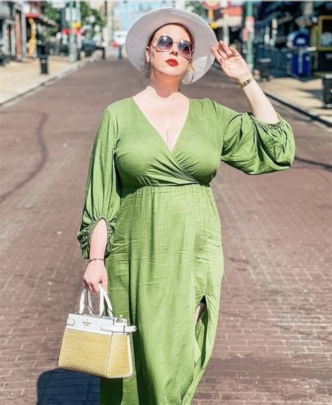 Top Tips To Style A Big Bust Flattering Outfits Dresses For Big Bust