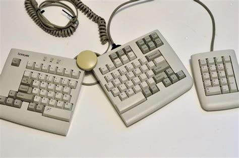 Ibm Model M2 1395300 Made By Ibm 06 30 1993 Clickykeyboards