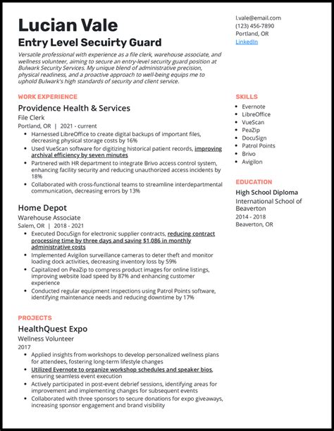 5 entry level security guard resume examples [and templates]