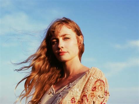 Nbhap Premiere Alexandra Savior Debuts New Single Vanishing Point Via Acoustic Session