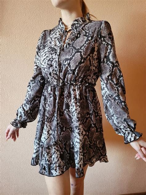 Сукня Shein — ціна 260 грн у каталозі Короткі сукні Купити жіночі речі за доступною ціною на