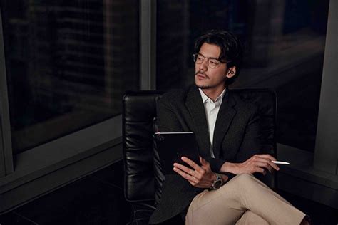 The Huawei Freeclip The Open Ear Earbuds That Will Blow Your Mind Business Corner Magazine