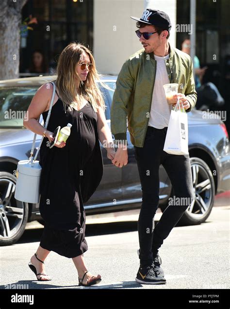 A Very Pregnant Hilary Duff And Matthew Koma Go Out For Lunch Together