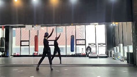 [lady Gaga 레이디가가 Abracadabra 아브라카다브라 ] 다이어트댄스 유산소 수산나쌤 안무 안힘들것 같은데 힘들다 Youtube