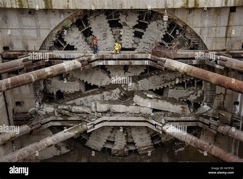 Alaskan Way Viaduct Replacement Programthis Photo Shows Progress On