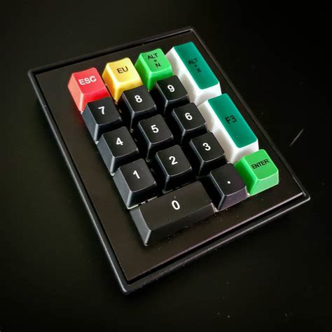 Max Keyboard Falcon 20 Rgb Macropad With Custom Layout