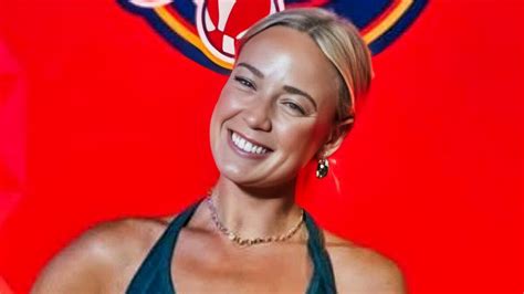 Photo Sophie Cunningham Stuns Braless In Daring Pregame Outfit