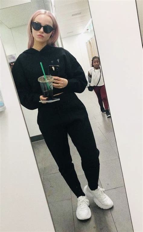 Pin By Yetlazi Malik On Outfits Dove Cameron Style Dove Cameron