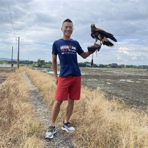 Hello Uncle 大叔俱樂部 你的單身 雖敗猶榮 我很害怕 有人把自己罵成狗這件事 我們知道的 用狗罵人 很難聽 那把自己罵成狗