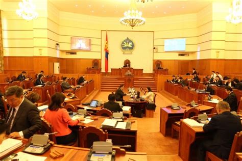 “Буцах эхнэрт үнээ тугал нийлэх хамаагүй”