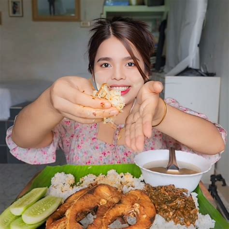 ထမင်းမြိန်တဲ့ မျှစ်အစပ်သုပ် ထမင်းမြိန်တဲ့ မျှစ်အစပ်သုပ် ပြုလုပ်နည်း…👩🏻‍🍳😋 By Aye Myat Phyo