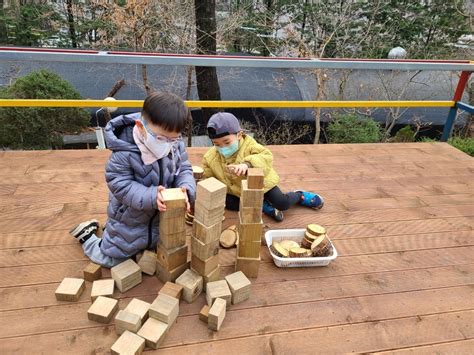 나무 적목 쌓기 사진 갤러리 브레인우드발달센터