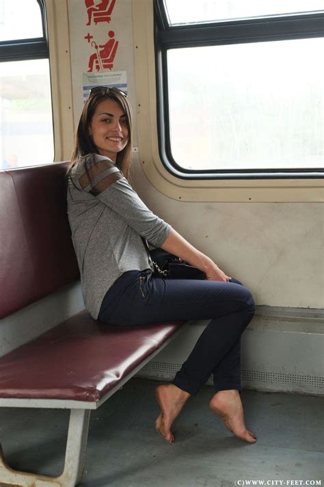 Daria Foot Love Barefoot Girls Female Feet Womens Feet Hot
