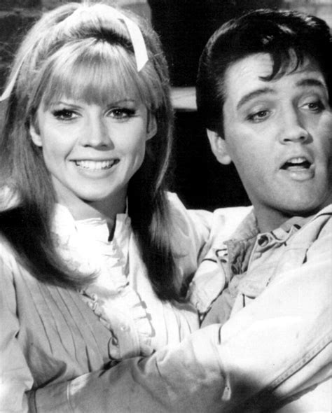 Tickle Me As Lonnie Beale With Jocelyn Lane Famosos Thats The Way