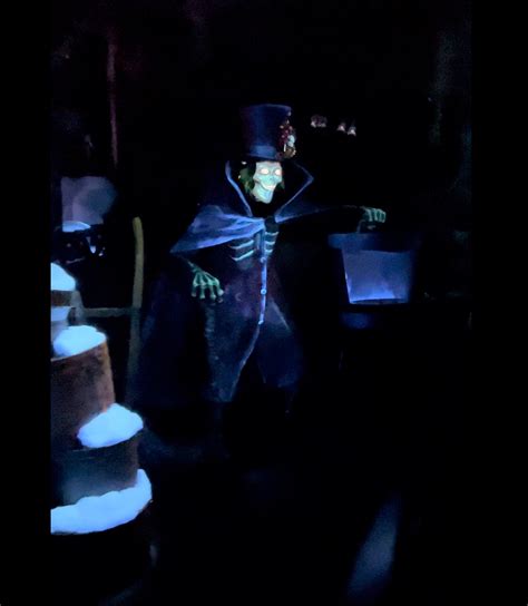 Hatbox Ghost Has A New Home Marvelous Mouse Travels