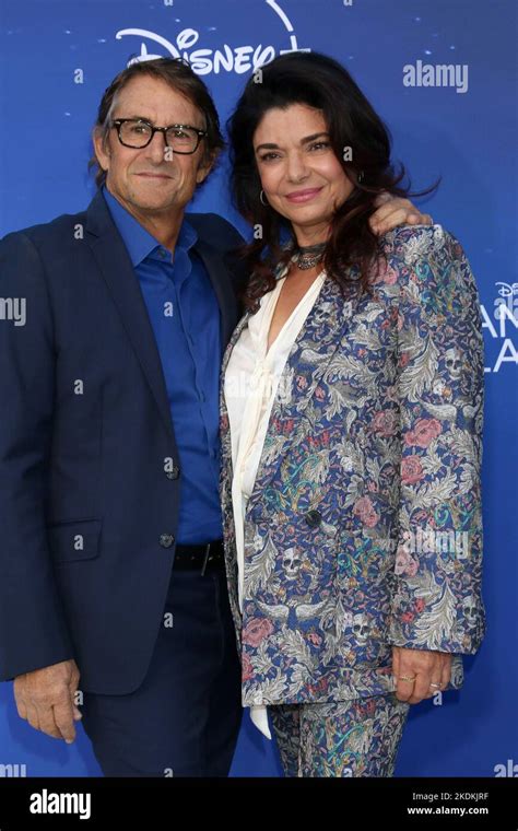 Los Angeles Nov 6 Matt Adler Laura San Giacomo At The Santa Clauses