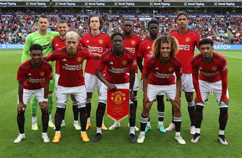 Yoro Man Utd 2025 Squad Jojo Roslyn