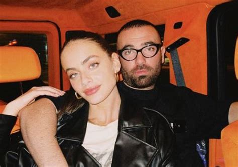 עומר אדם חזר להתגורר בישראל או שמא הוא מעולם לא עזב Tmi