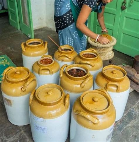 Assorted Pickles At ₹ 120kg Aligarh Id 2854955679862