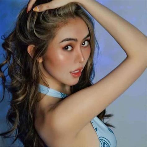 ស្រី ស្អាត ហ្វី យ៉ា តា ចេញ មុខ ទម្លាយ រឿង នឹក ស្មាន មិន ដល់ នៅ ពីក្រោយ ខ្នង ក្នុង សង្គម សិល្បៈ