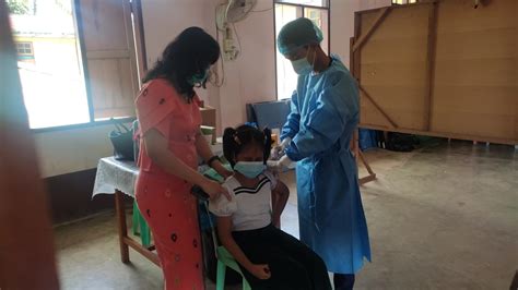 ကော့သောင်းမြို့နယ်တွင် ကျောင်းအခြေပြု သားအိမ်ခေါင်းကင်ဆာ‎ရောဂါ ကာကွယ်ဆေး ထိုးနှံပေးလျက်ရှိ