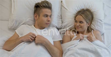 Ответы Mail Девушка а девушка А вы не подскажете как пройти в библио А мы уже прошли в