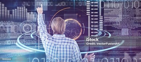 가상 인터페이스를 사용하는 사업가의 후방 뷰의 합성 이미지 3차원 형태에 대한 스톡 사진 및 기타 이미지 3차원 형태 가리키기 갈색 머리 Istock