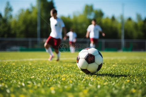 足球俱乐部的足球训练高清图片下载 正版图片600271561 摄图网 足球俱乐部的足球训练高清图片下载 正版图片600271561 摄图网