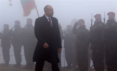Президентът Радев Уважението към паметта на загиналите за България е наш морален дълг като