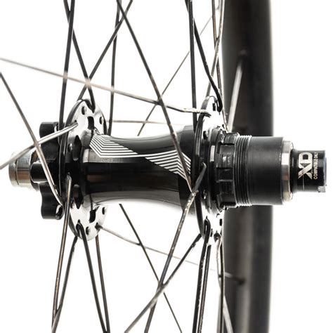 Roval Traverse Carbon Tubeless 275 Wheelset The Pros Closet
