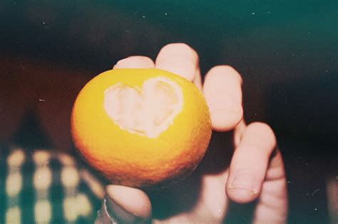 ლიტერატურიზაცია • Literaturization ახლა ასე ვარ სხვას ვერაფერს ვაკეთებ ვზივარ საათობით