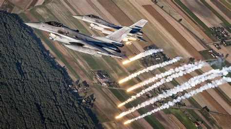 Poland Scrambles Nato Defenses As Russian Drones Cross Its Border