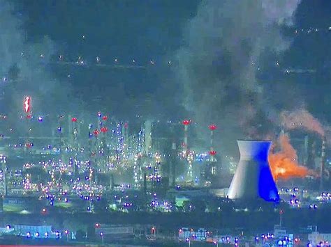 حمله ایران به پالایشگاه حیفا؛ ضربه جبران‌ناپذیر به زیرساخت‌های انرژی اسرائیل روزنامه هفت صبح