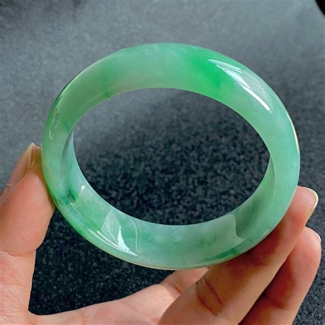 冰飘阳绿翡翠平安镯60mm 翡翠王朝