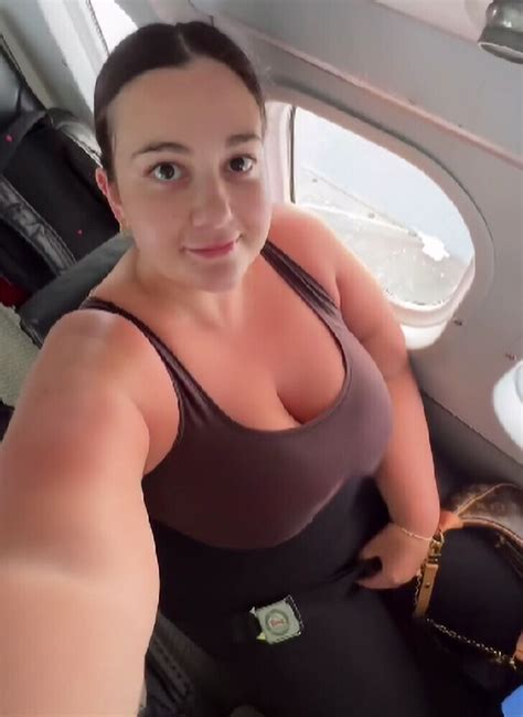 Influenciadora Plus Size De Viagens Defende Que Companhias Aéreas