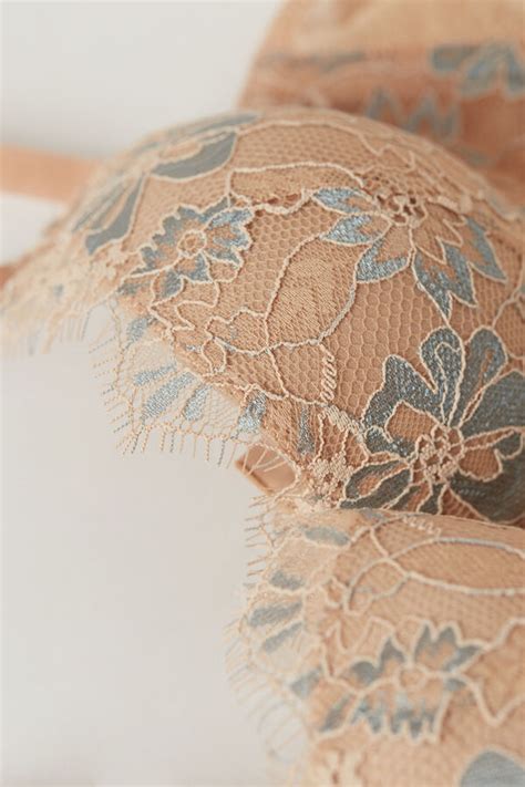 Sofia Shift Into Neutrals Balconette Bra Intimissimi