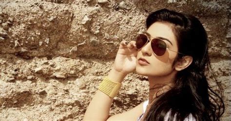 Fashion Mania Pakistani Actress And Model Sara Khan Pictures