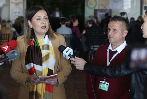 Тренчевска Законот во Собрание не дефинира 60 часовна работна недела туку прекувремена работа