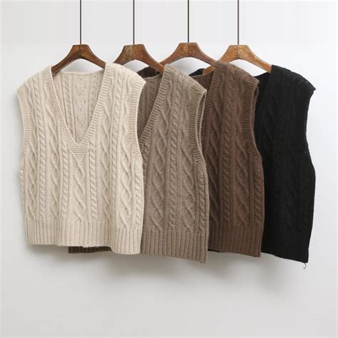 옷자락 여자 겨울 딥 브이넥 꽈배기 루즈핏 크롭 니트 베스트