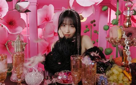 Misamo 오프닝 트레일러 촬영에서 Twice의 모모 4k 배경화면 다운로드