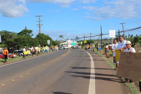 Molokai A Community Comes Together In The Face Of Adversity Huffpost Hawaii