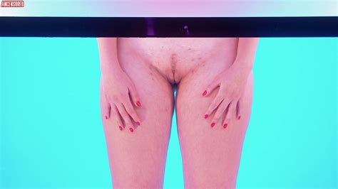 Naked Attraction nude pics página