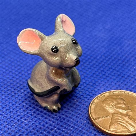 Porcelain Tiny Mouse Figure Hagen Renaker