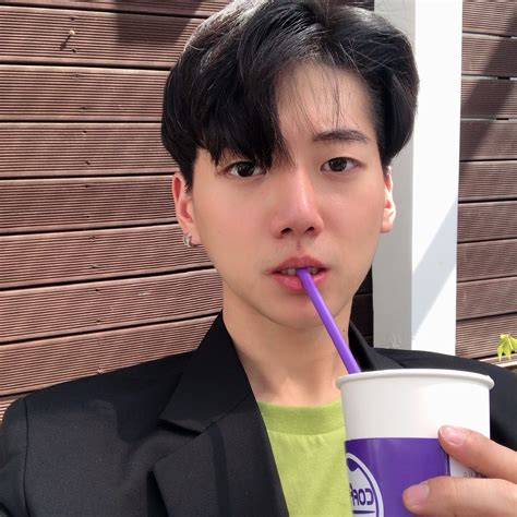 김우진 로켓펀치