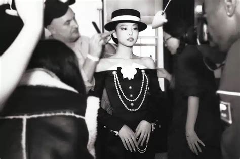 방금 뜬 제니 인스타 업뎃 팬플러스 커뮤니티