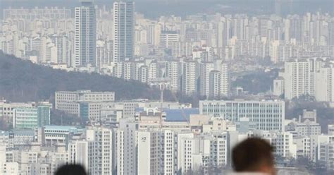 잇따른 부동산 규제 완화·기준금리 동결에 매수세 회복 기대감 ‘모락모락