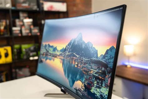 32 Inch Monitor: A Buyer's Guide - WePC.com