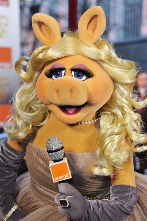 Miss Piggy Voice Actor 60 Photos Moonagedaydreamfilm